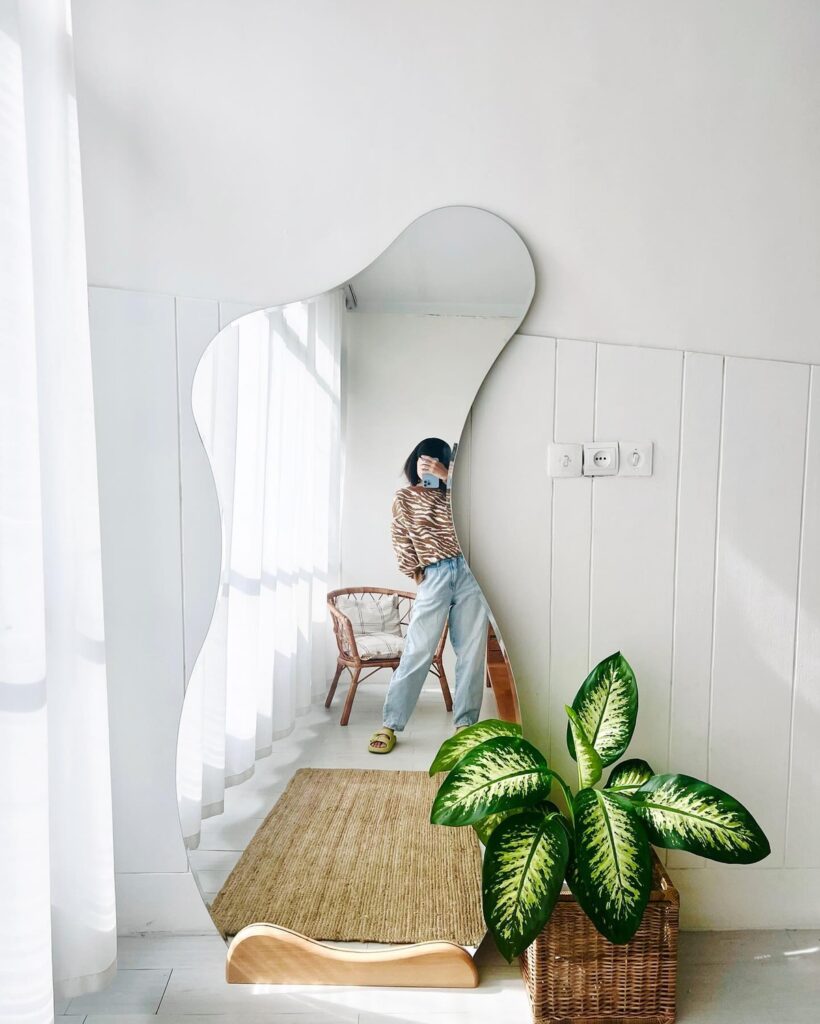 30 Trendy Standing Mirror Ideas for a Modern Home - Decor Rio