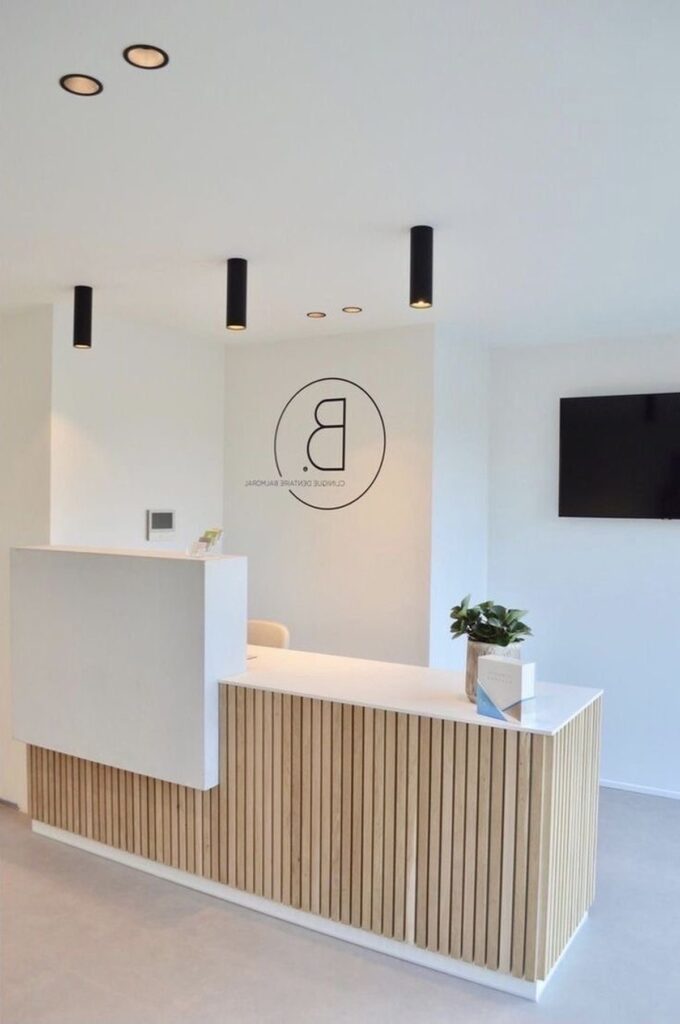 36 Front Desk Designs to Innovate Your Welcome Space - Decor Rio