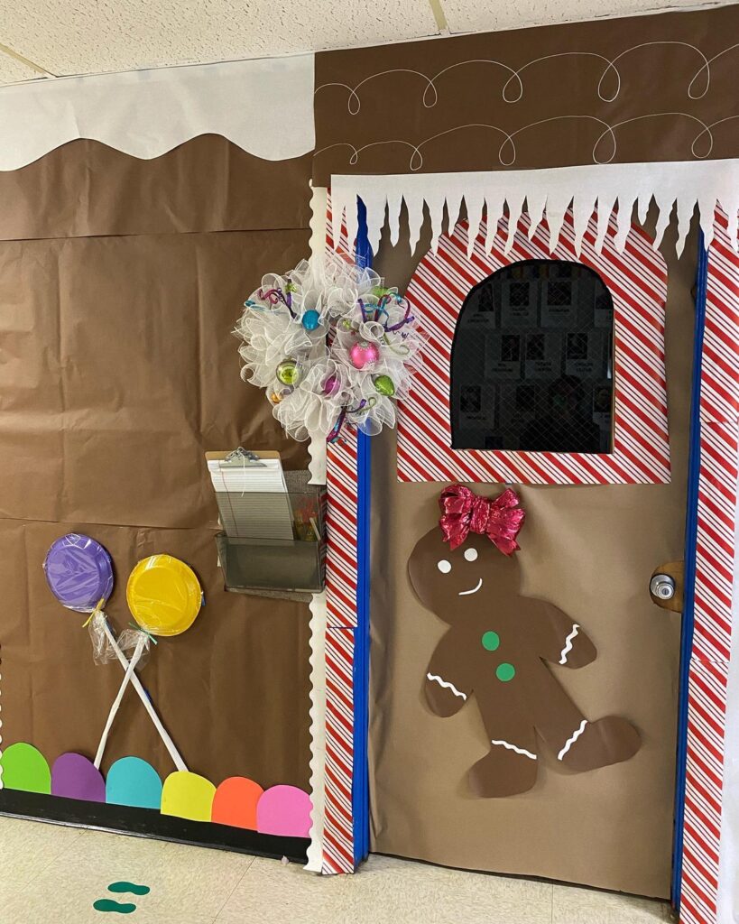 31 Festive Christmas Classroom Door Ideas for Holiday Cheer - Decor Rio