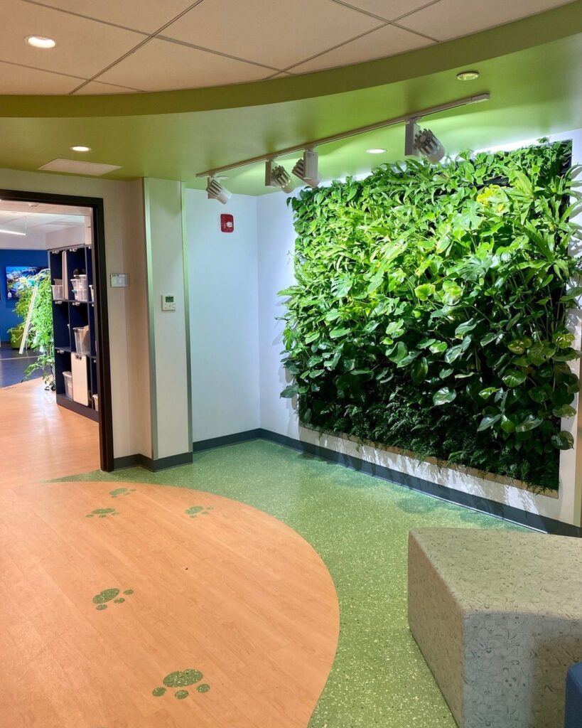 30 Green Living Walls to Enhance Your Space with Nature-Inspired Design ...