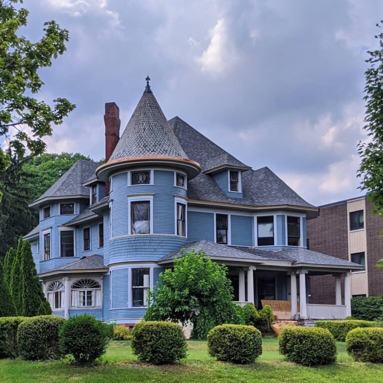 25 Stunning Blue House Exterior Ideas for Modern and Timeless Styles ...
