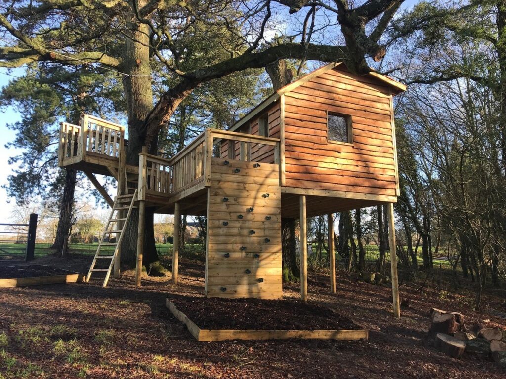 25 Treehouse Ideas for Kids: Creative Backyard Adventures - Decor Rio