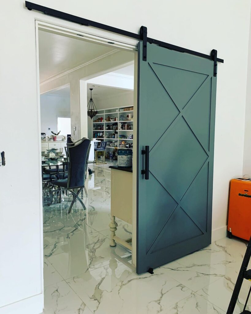 31 Dazzling Door Color Schemes to Instantly Boost Curb Appeal - Decor Rio