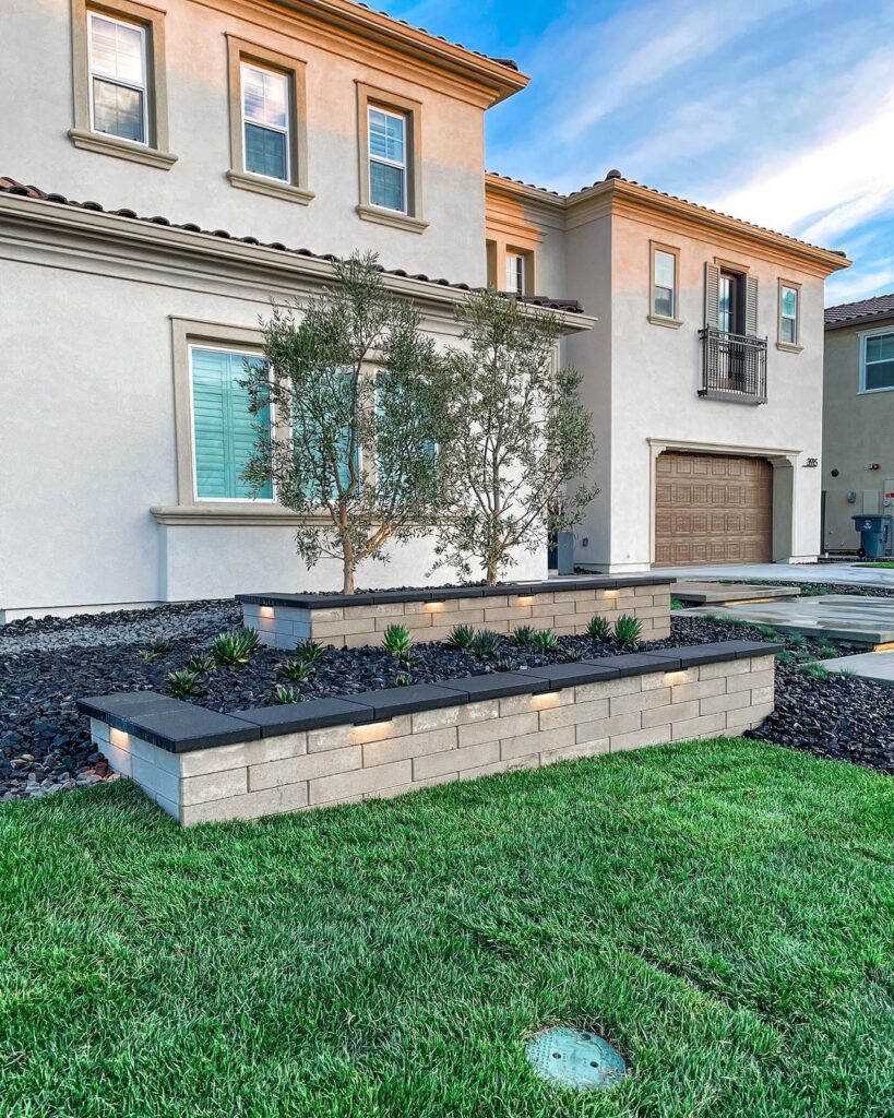32 Front Yard Landscaping Ideas for Stunning Curb Appeal - Decor Rio