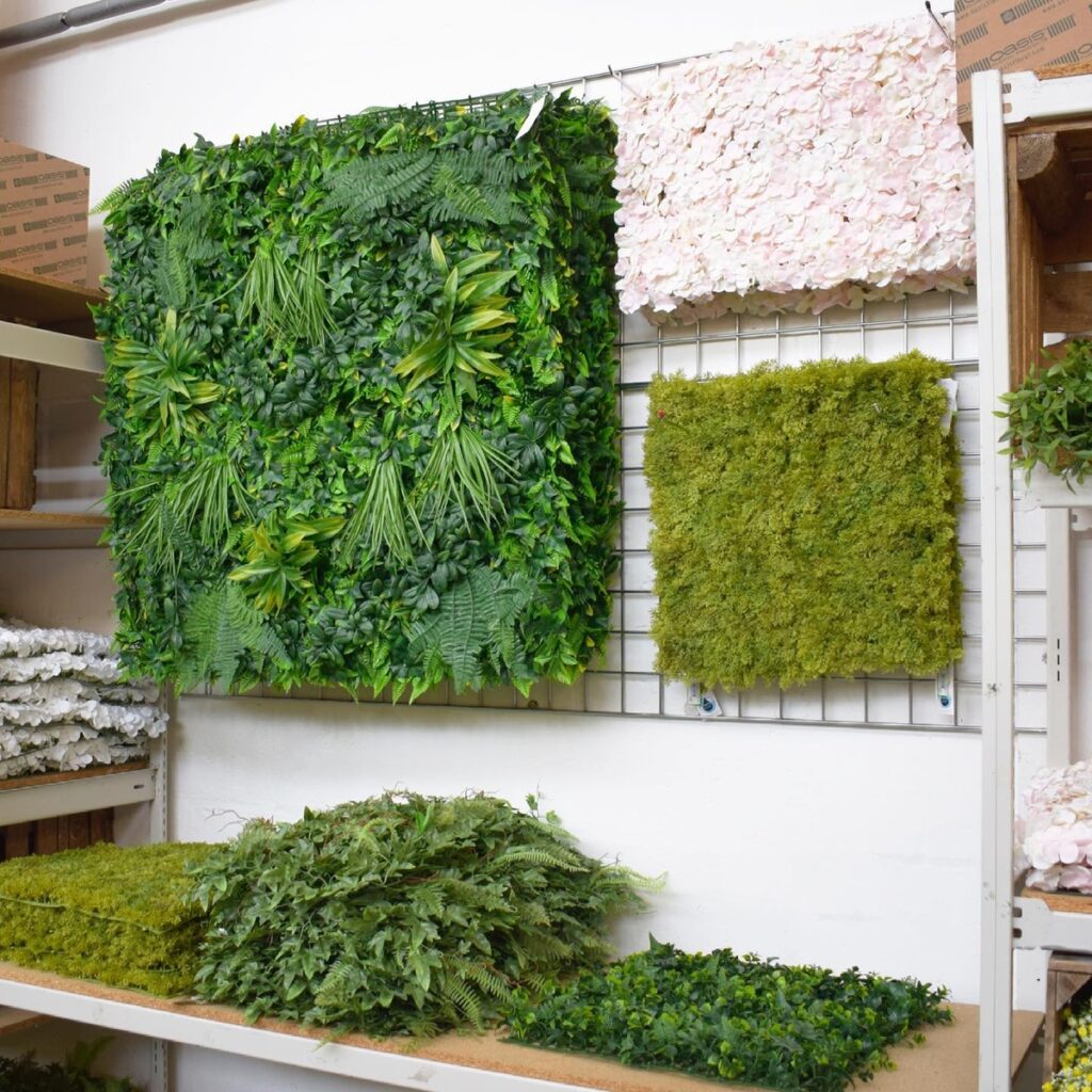 30 Green Living Walls to Enhance Your Space with Nature-Inspired Design ...