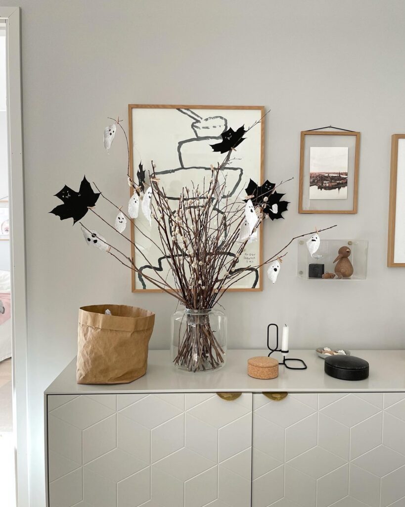 41 DIY Halloween Decorations for a Fun and Spooky Setup - Decor Rio